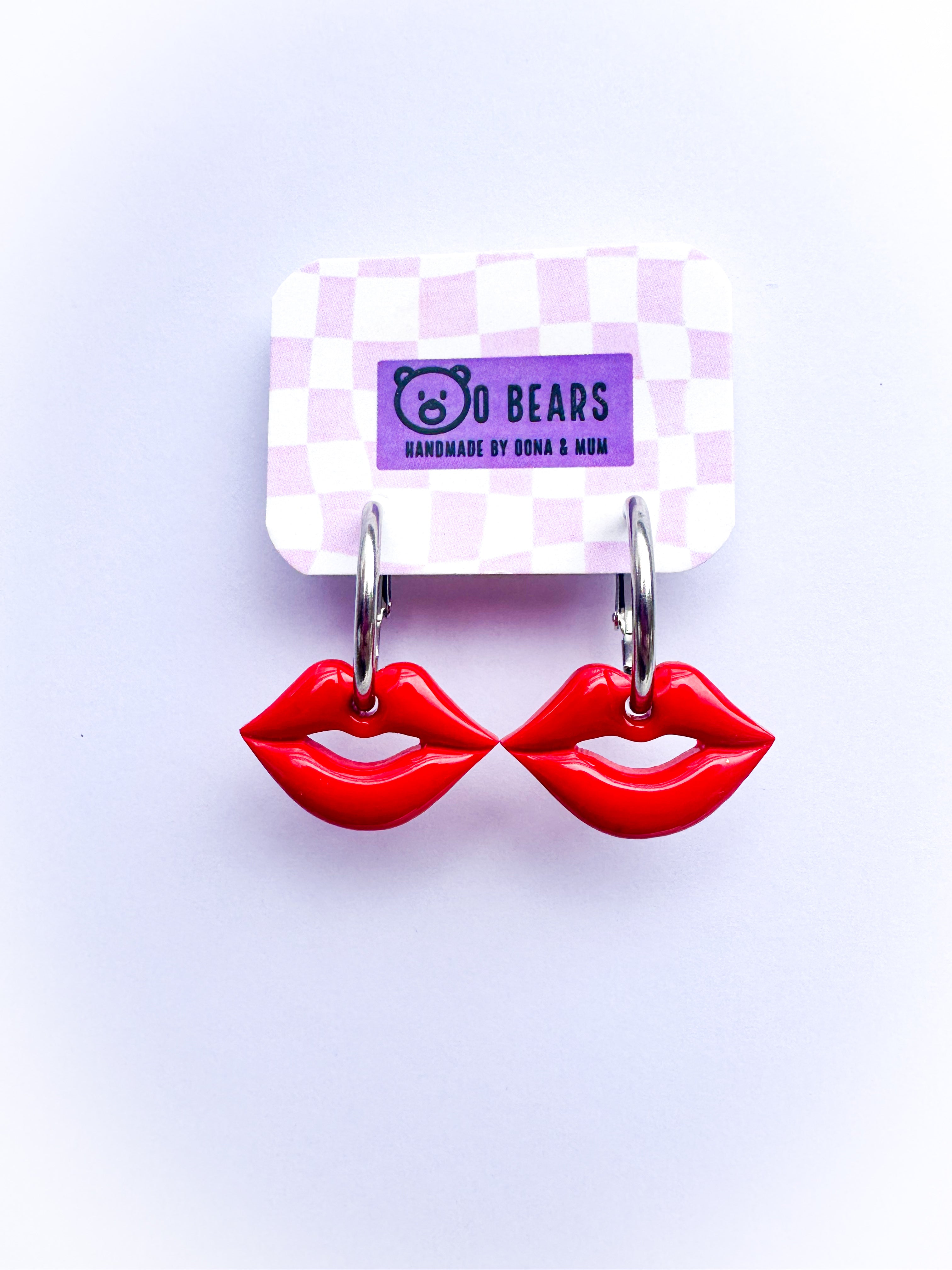 Hot Lips – Oo Bears